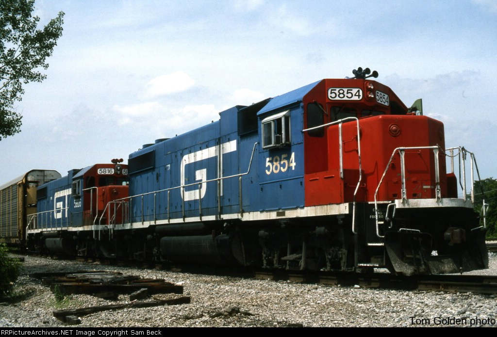 GTW 5854 and 5816